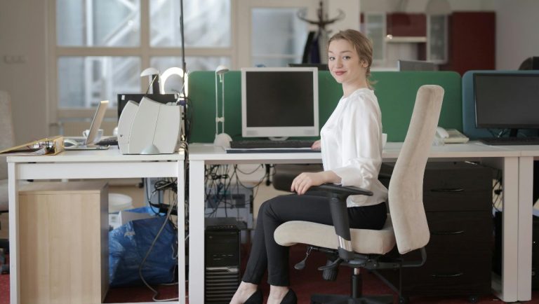 Are Armrests Good for Ergonomics? Pros and Cons Explained