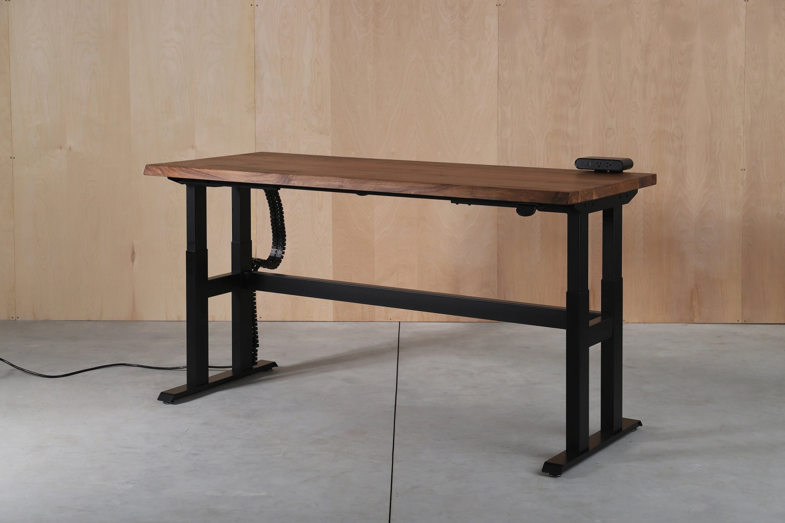 Best Standing Desk Brands for Heavy Monitors in 2025 - Lofty Furniture