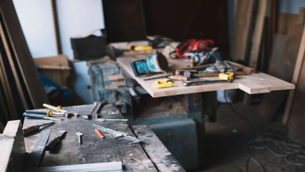 Amish Woodworking Tools Still Used in Modern Workshops
